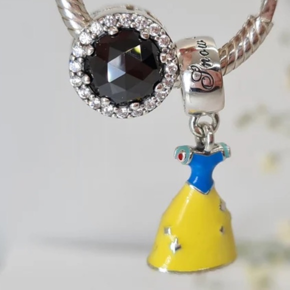 Pandora | Jewelry | Pandora Snow White Charm Set | Poshmark